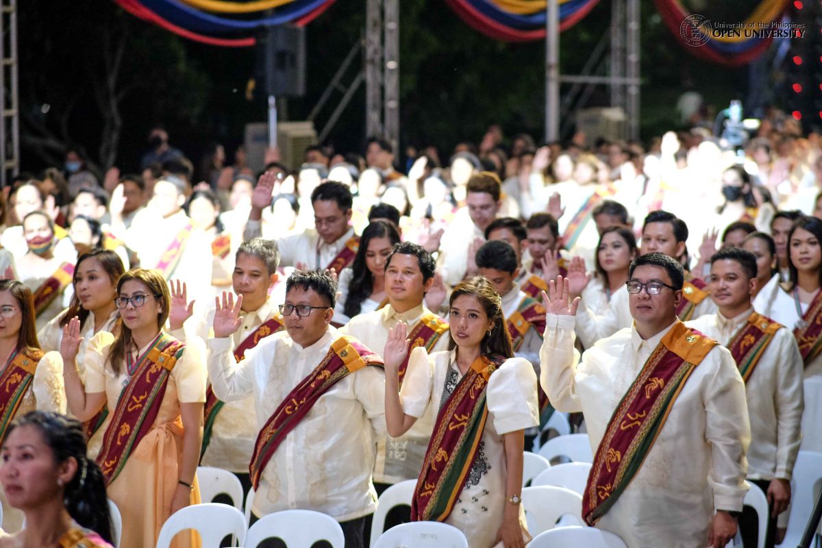 UPOU holds 27th Commencement Exercises; Graduates 571 - University of ...