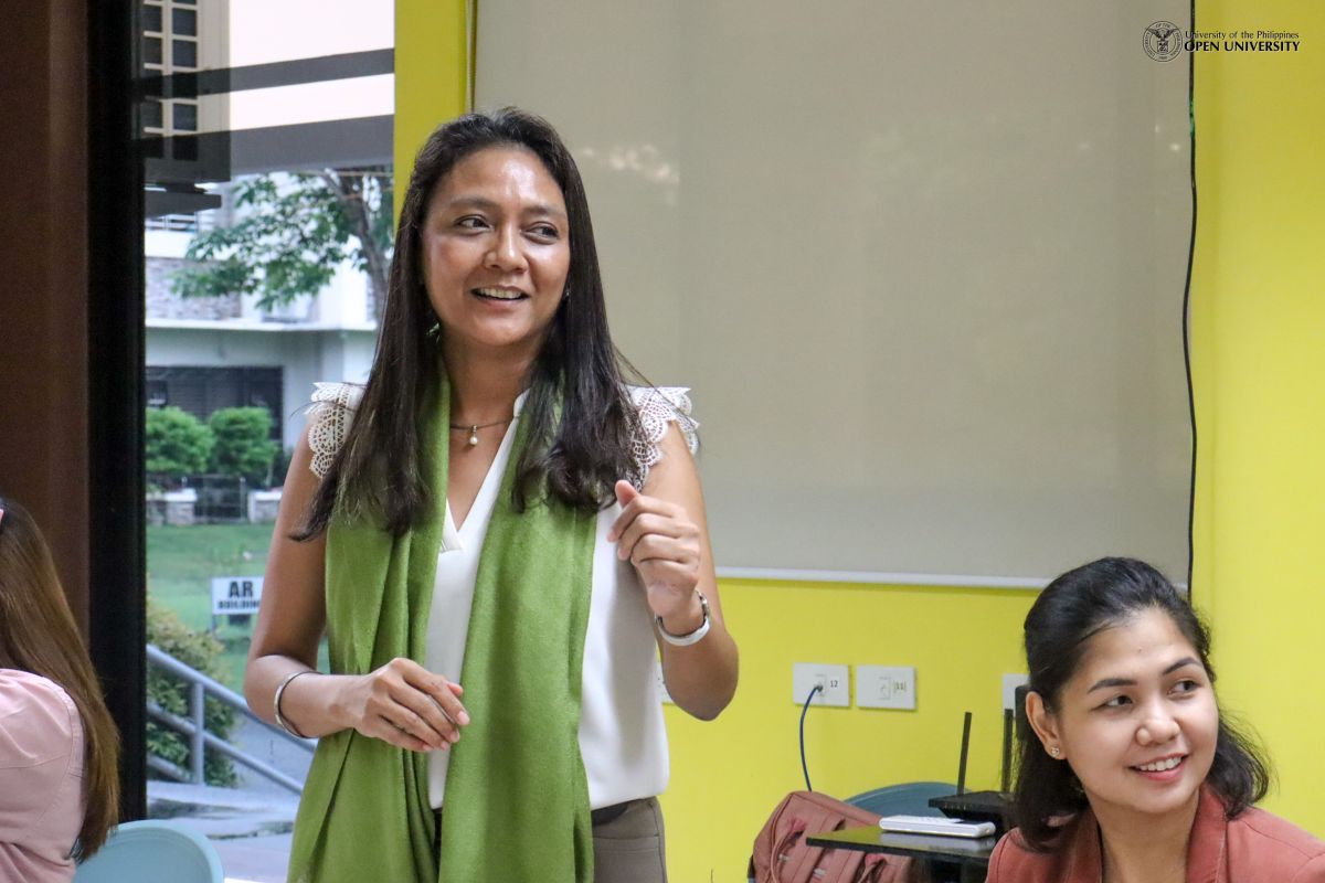 UPOU Hosts Benchmark Meeting with De La Salle-College of Saint Benilde ...